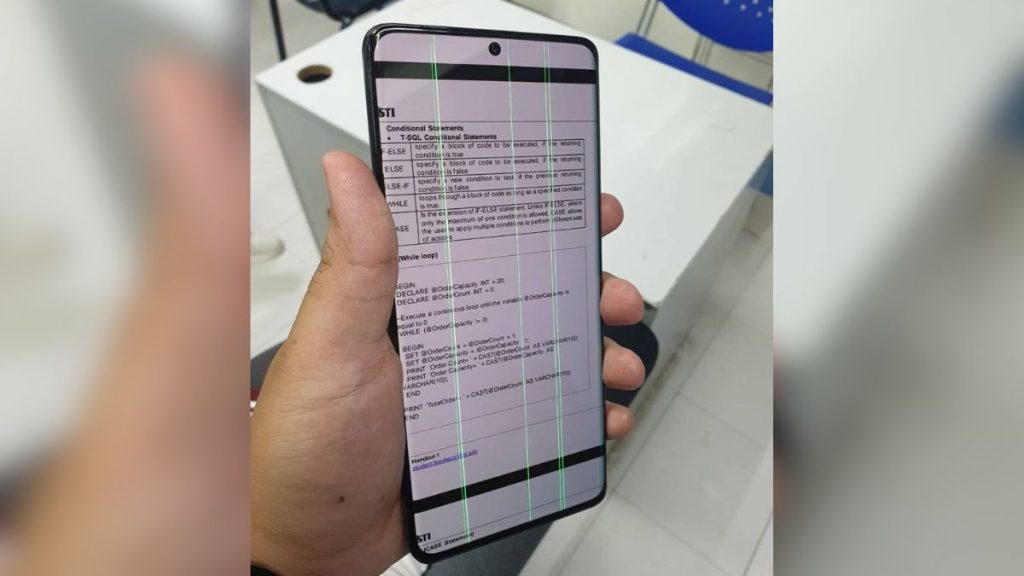 Samsung green line issue: Galaxy S22, S21 users get free screen ...
