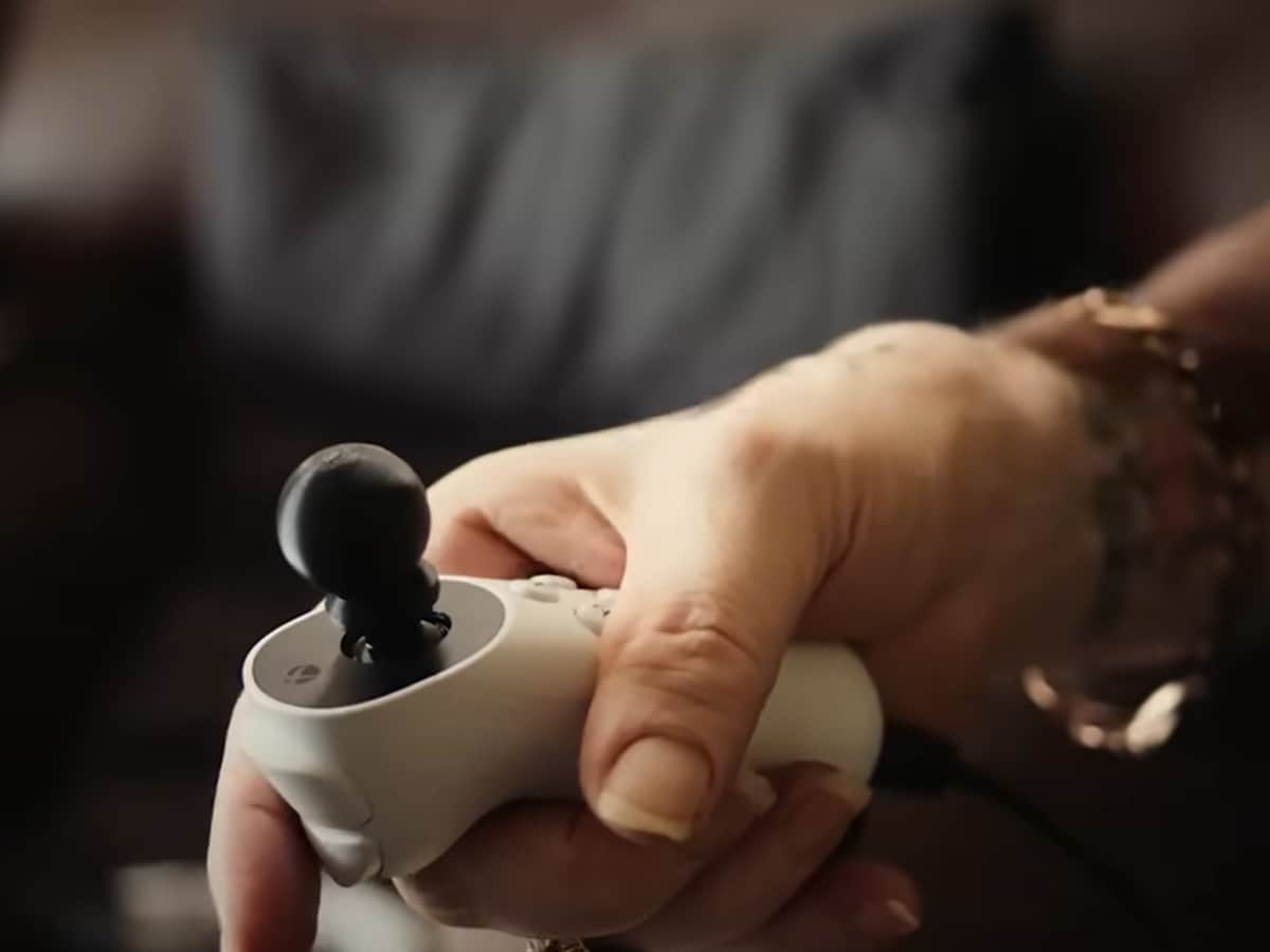 Xbox adaptive controller one hand store